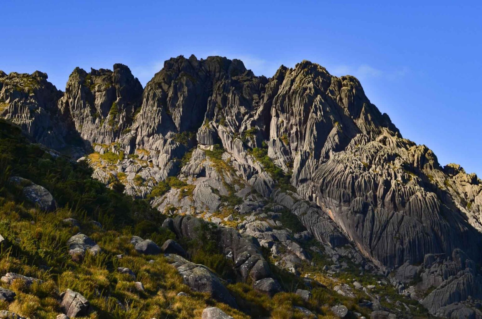Montanhas no Brasil que você precisa conhecer - Tô de Passagem