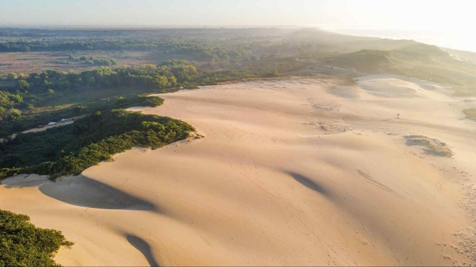 Itaúnas, CE: Guia de Viagem para a Terra do Forró